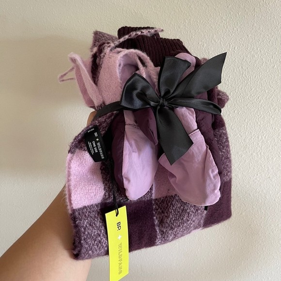 bp | Accessories | Nwt Bp Gloves Scarf Matching Set Gift Winter | Poshmark